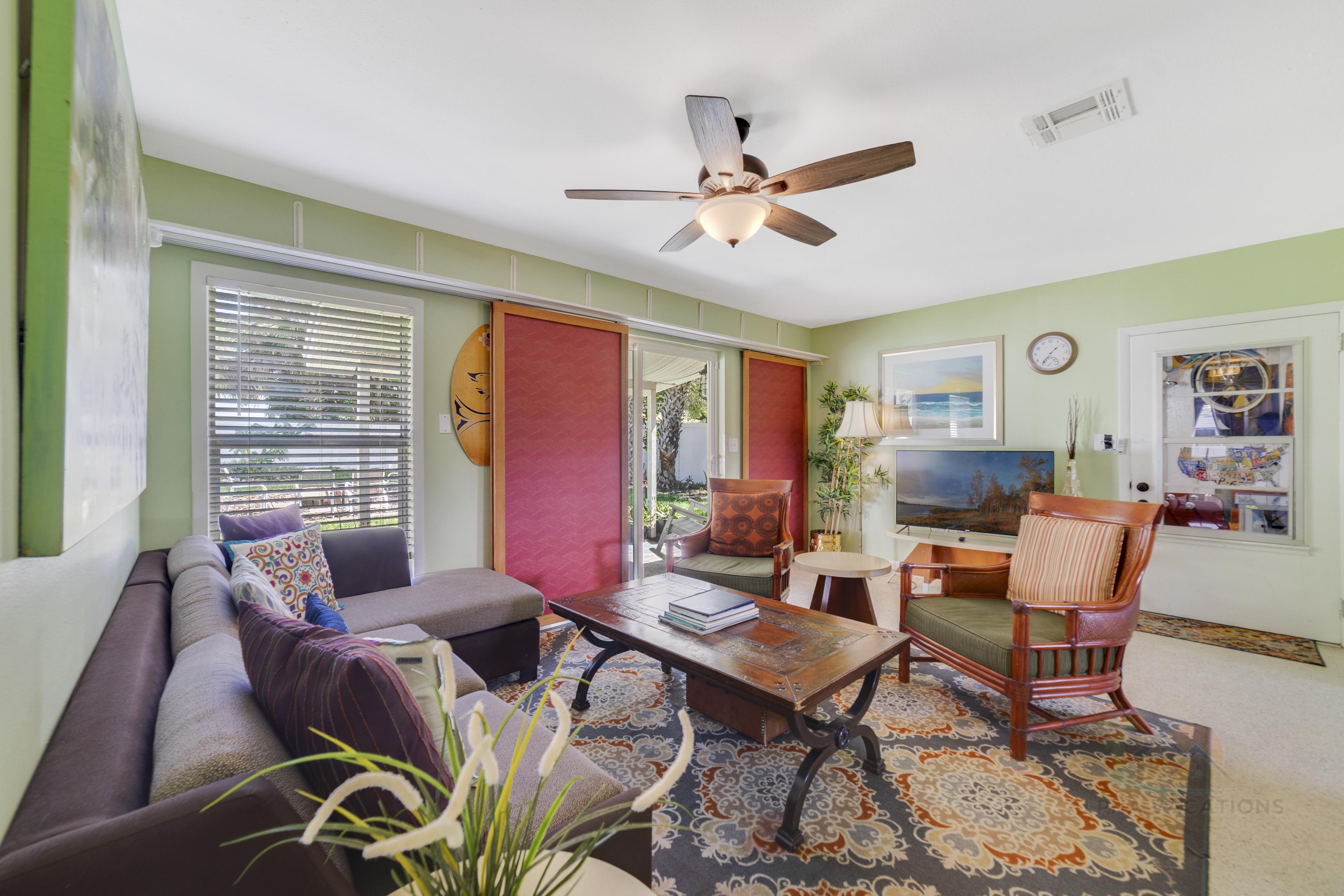 Cozy Fire Pit And Game Room - Charming Beach Escape - Cocoa Beach, FL