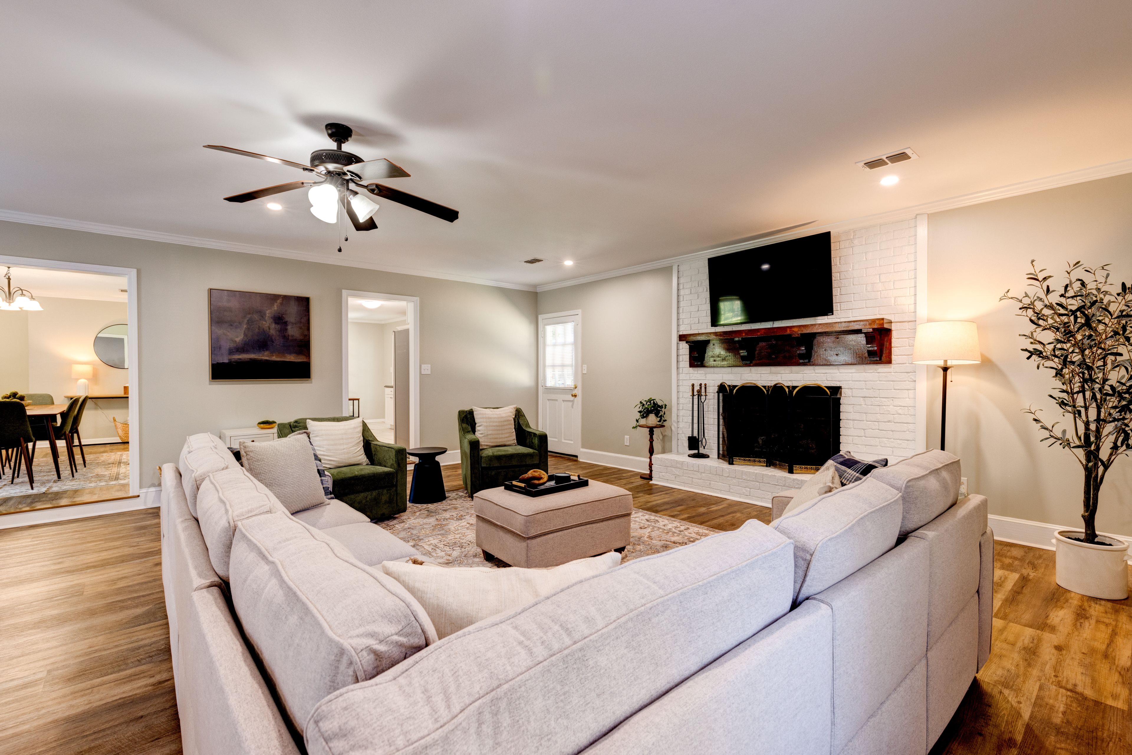 Spacious Updated Ranch W/ Fireplace And Firepit - Thomasville, GA